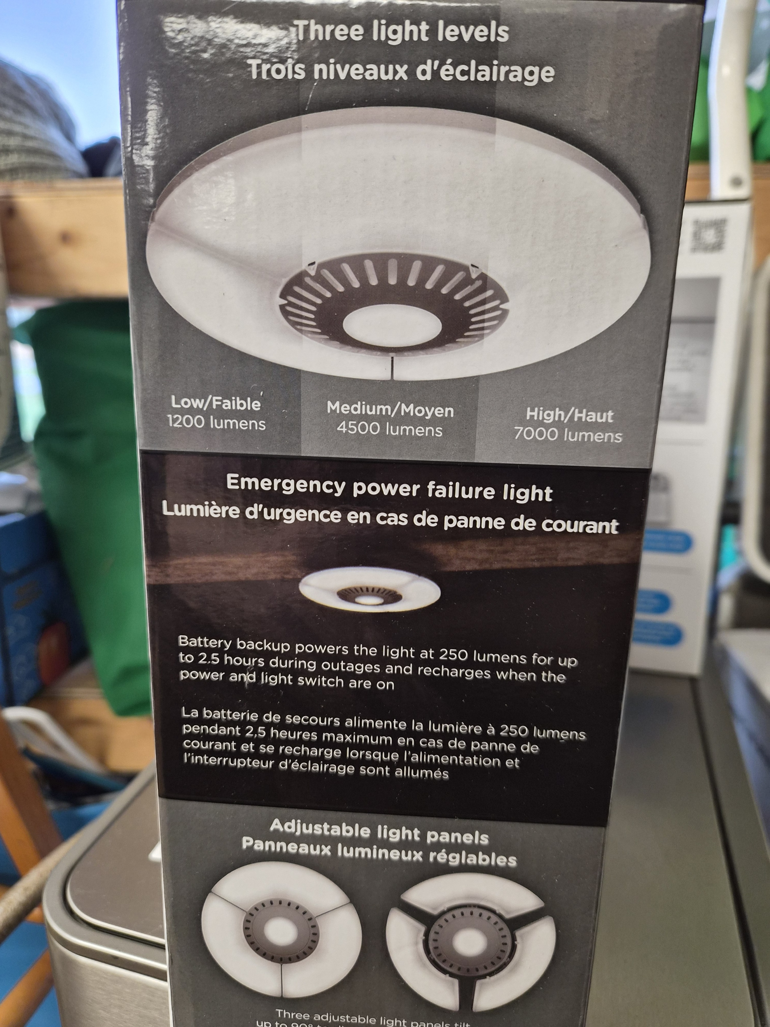 LG3 DK enbrighten LED Utility Light new in box!